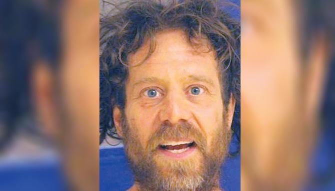 Asesino de California mató a su mujer antes del tiroteo cerca de colegio