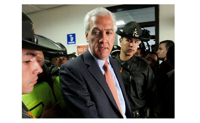 Condenan a 39 años de cárcel a exalcalde de Bogotá por contratación ...