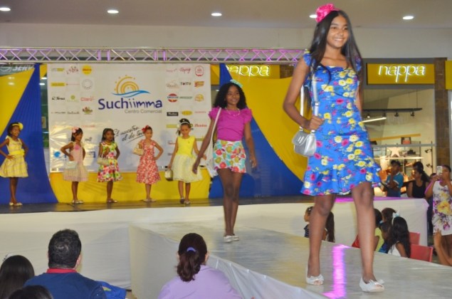 Centro comercial Suchiimma dio apertura a navidad con desfile de modas